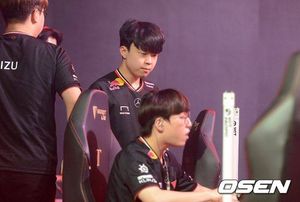 T1 발로란트 팀, EWC 퍼시픽 예선 A조 1승 2패 탈락…EWC 2025 본선 ‘좌절’ - OSEN