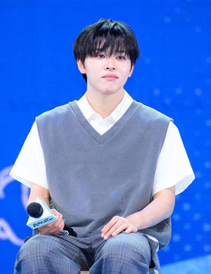 [사진]질문 기다리는 아마루 - OSEN