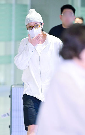 [사진]BTS 제이홉, '손바닥 보다 작은 얼굴' - OSEN