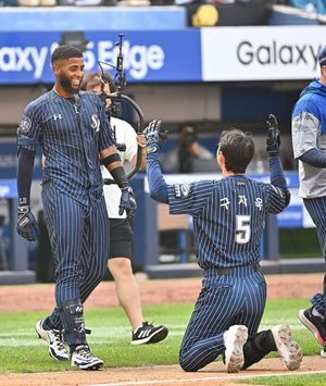 세계 홈런 1위 디아즈, “팬들이 원하면 평생 삼성과 함께”…여권 반납 OK! - OSEN