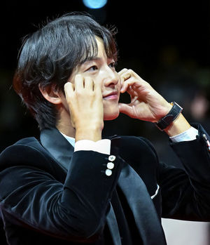 '재벌집' 대박냈던 송중기, JTBC 금요시리즈 이끈다 - OSEN