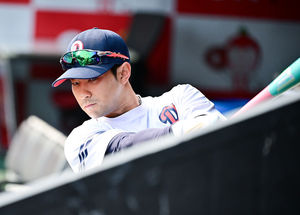 [사진]특타 나선 강승호,'더그아웃에서도 스윙 연습' - OSEN