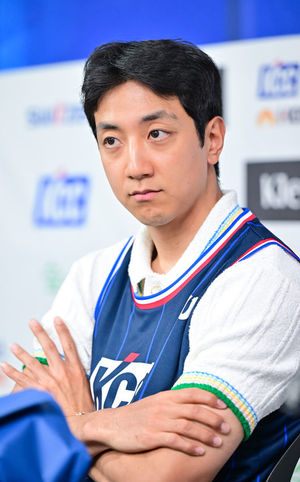 [사진]KCC 입단 허훈,'다시 부산으로' - OSEN