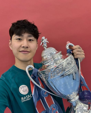 '트로피 들고 활짝' 우승 DNA 있는 이강인, UCL 결승 뛰면 '초대박'→박지성도 못한 역사 쓴다... "꼭 우승" 다짐 - OSEN