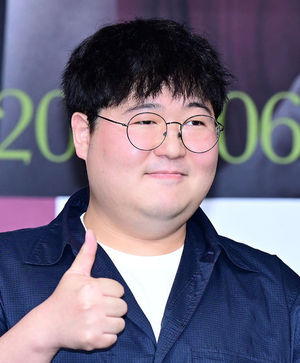 [사진]김진형 PD, '태양을 삼킨 여자' 엄지척 - OSEN