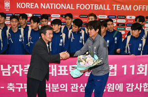 "한국 11회 연속 월드컵 진출 축하" 인판티노 FIFA 회장, 정몽규 회장에게 서신..."亞 최초, 매우 인상적 성과" - OSEN