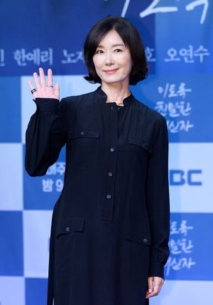 손지창♥오연수, 훈남 큰아들 얼굴 공개..배우 DNA 그대로 물려받았네(오연수)[핫피플] - OSEN