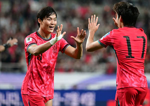 '전진우·이강인·오현규·이재성 골 폭죽' 한국, WC 예선 16경기 무패 완성! 쿠웨이트 4-0 꺾고 완벽 마무리[오!쎈 현장] - OSEN