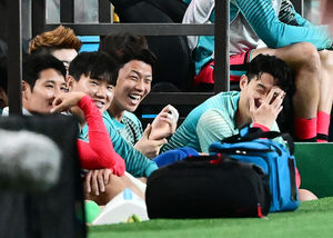 전광판에 비친 순간, 108dB... 경기장을 뒤흔든 손흥민[지형준의 Behind] - OSEN