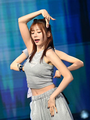 [사진]유아유 지유,'매력 뽐내며' - OSEN