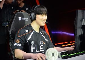 [MSI 선발전] ‘파괴전차’의 부산 로드쇼…한화생명, 33분만에 블루 사이드 젠지 제압 ‘2-0’ - OSEN