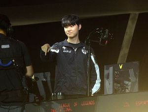 LCK 1번 시드 선발전 MVP ‘쵸비’ 정지훈, “MSI 우승 확률 잘 모르지만, 다 이기겠다” - OSEN