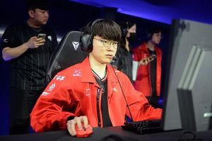 [MSI 선발전] ‘천적의 역습’…T1, ‘페이커’ 특급 배송 앞세워 2-1 역전 - OSEN