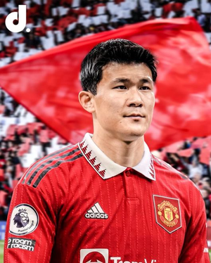 'KIM, EPL 접수 시나리오 나왔다!'... 맨유, '韓 괴물' 센터백 김민재 영입 근접 "리버풀과 경쟁할 수도" - OSEN