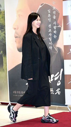 [사진]영화 '무명' 응원 온 지소연 - OSEN