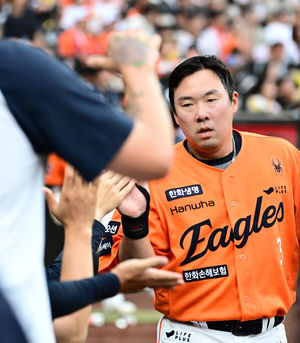 ‘2G 연속 멀티히트’ 살아난 72억 FA, 2G 연속 2번 출격…한화 5연승 선봉 선다 [오!쎈 부산] - OSEN