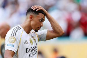 '리버풀 배신자' TAA, 레알 데뷔전 망쳤다...성난 레알 팬들 "레알 마드리드급 영입인지 의문" - OSEN