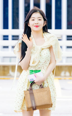 [사진]레드벨벳 아이린,'시선 사로잡는 미모' - OSEN