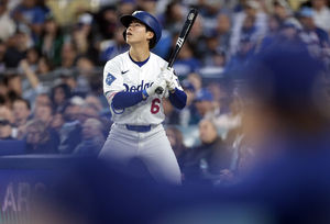 우완 선발인데 또 로버츠 외면...김혜성, 2G 연속 선발 제외-야마모토 출격 - OSEN