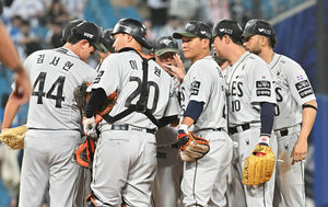 '158km' 문동주까지 부활한 한화, 1위 질주 날개 달았다 "쉽지 않은 경기였지만…" - OSEN