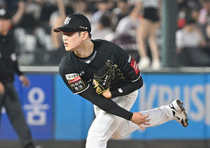 '17안타 11득점' 매서운 KT 응집력, 롯데 150km 군단에 11-8 난타전 역전승...배제성 전역 후 첫 승+김상수 4안타[부산 리뷰] - OSEN