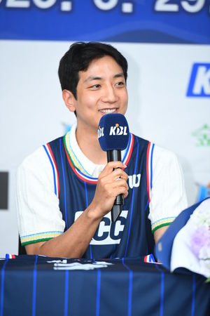 '8억 원' KCC 허훈, KT 김선형과 함께 생애 첫 '연봉 킹' 등극...두경민·전성현·배병준·이호현은 보수 조정 신청 - OSEN