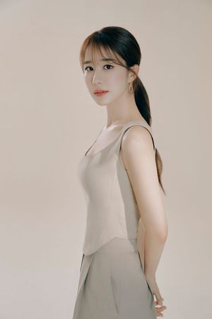 유인나, YG 떠나 초록뱀엔터 손잡았다 [공식] - OSEN