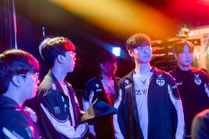 [MSI] ‘디펜딩 챔프’ 젠지, G2에 32분만에 1세트 완패 - OSEN