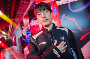 [MSI] ‘젠지 나와’ LPL 1번 시드 AL, 플라이퀘스트 3-1로 꺾고 승자조 2R 진출 - OSEN