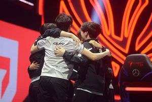 ‘디펜딩 챔프’ 젠지, 국제대회 T1 벽 넘고 MSI 2연패…FMVP ‘쵸비’(종합 2보) - OSEN