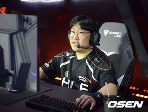 [EWC] 한화생명, CFO-MKOI 연파하고 B조 1위 8강행...中 AL과 격돌 - OSEN