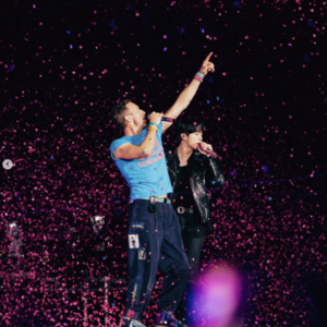 콜드플레이 콘서트, 불륜 현장 됐다...AI 기업 CEO·CPO 애정행각 발각 [Oh!llywood] - OSEN