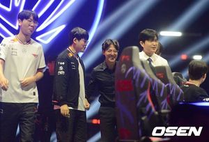 [EWC] T1, G2 2-0으로 꺾고 LOL 부문 3위 ‘유종의 미’(종합) - OSEN
