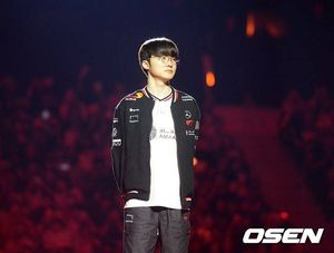 [오피셜] 30대 앞둔 ‘페이커’ 이상혁, 2029년까지 4년 더 T1과 동행 - OSEN