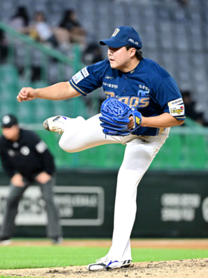 "장현식처럼 된다면 최고" 우승트리오 보내고 얻은 영건 불펜듀오, KIA는 50억 FA 필승조를 기대한다 - OSEN