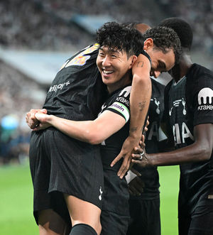 'SON 공격 파트너' 존슨 선제골-하비 반스 동점골...토트넘, 뉴캐슬과 1-1로 전반전 마무리 [전반종료] - OSEN