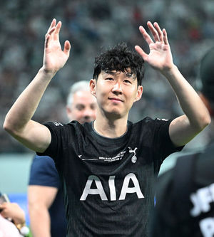 ‘SON 미국 오자마자 MLS 득점왕 유력’ LAFC 최전방 스트라이커 맡는다 - OSEN