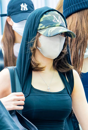 [사진]르세라핌 김채원,'크롭탑으로 섹시하게' - OSEN