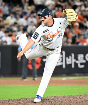 [사진]김서현,'막아라' - OSEN