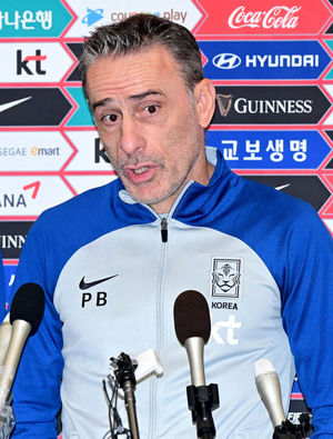 '첫 WC 본선행' 투자 아끼지 않는 우즈벡, '亞 경험 풍부' 벤투 감독 영입 초읽기?... "1순위 급부상" - OSEN