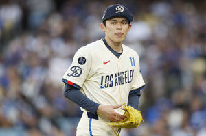 "잊혀진 존재, ML 승격 이유 없다" 혹평...日 괴물 투수, 최고 159km 던졌으나 트리플A 압도 실패하다 - OSEN