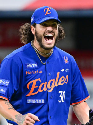 'ML 보고 있나' 폰세 16연승, 정우주 9구 KKK 괴력…한화, 고척서 9전 전승 피날레 '5연승 질주' [고척 리뷰] - OSEN