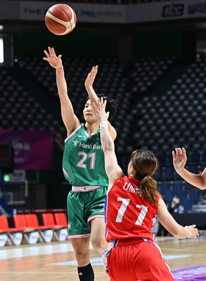 [사진] 사키, 슛 찬스가 났다. - OSEN