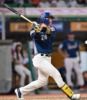 "김주원 이 정도까지 잘할 줄 몰랐다" 이호준 감독 기대 이상, NC 최초 'GG 유격수' 나오나 - OSEN