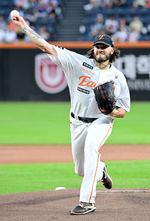 [사진]한화 선발 폰세, '위력 보여주마' - OSEN