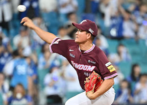 [사진] 역투하는 원종현 - OSEN