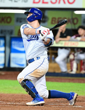 [사진]6시즌 연속 100안타 뽑아내는 삼성 강민호 - OSEN