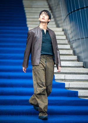 [사진]B1A4 공찬,'하늘 바라보며' - OSEN