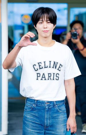 [사진]박보검,'사랑의 하트' - OSEN