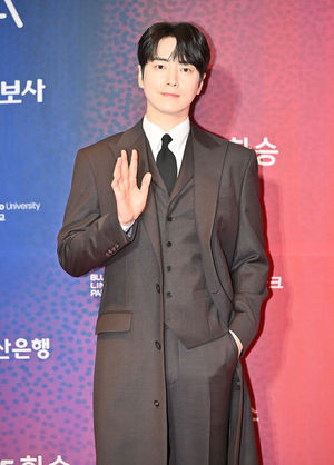 [사진] 포토 타임 갖는 이준혁 - OSEN